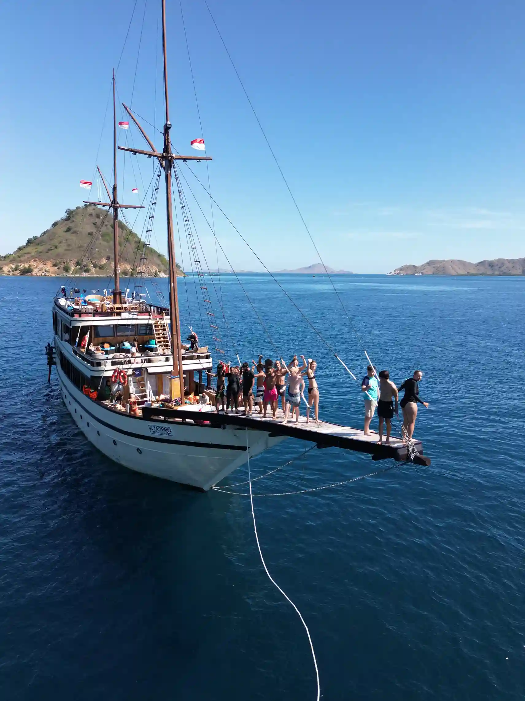 Flores to Lombok - KomodoLuxury